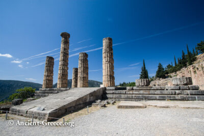 Temple of Apollo at Delphi – Ancient Greece: Φώς & Λέξη