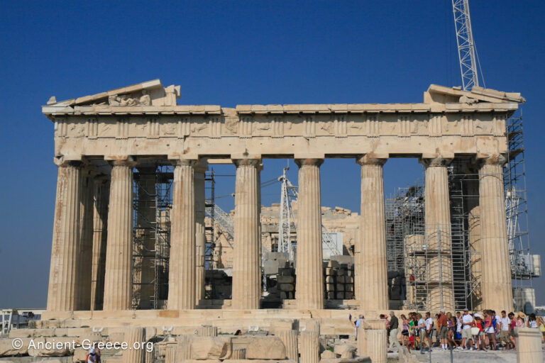 Parthenon With Visitors – Ancient Greece: Φώς & Λέξη